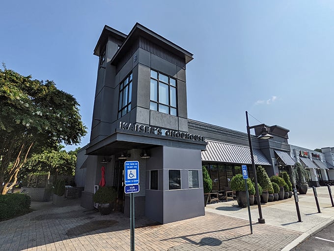 Sleek lines and sophisticated design make Kaiser's Chophouse stand out in Sandy Springs &ndash; but the steaks are the real showstoppers.