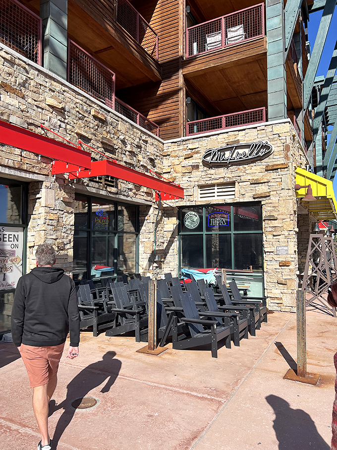 Those empty rocking chairs outside Maxwell's are practically begging you to grab a slice and stay awhile.
