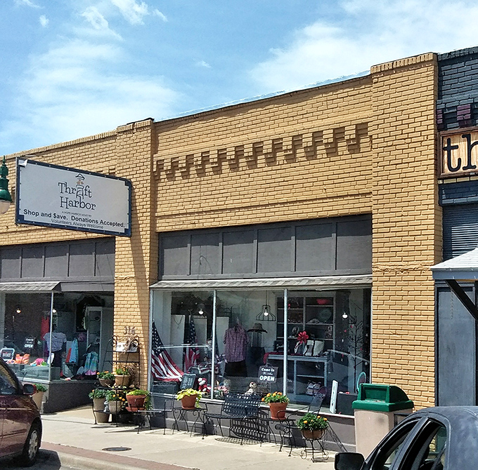 Sidewalk seating invites you to rest your "bargain hunting legs" after exploring this boutique-style thrift haven.