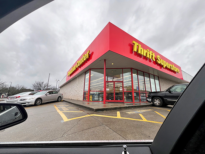 When viewed from your car, Thrift Superstore's dramatic facade seems to say, "Yes, your wallet will thank you for stopping here!"
