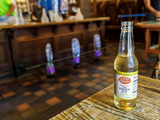 Even the beverages keep it classic. A cold Foxon Park ginger ale&mdash;the local Connecticut soda that's been washing down these burgers for generations.