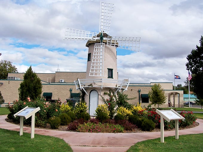The windmill garden adds Dutch charm to this prairie town. Nothing says "we appreciate a good breeze" quite like a decorative windmill in wind country.
