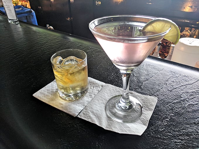 Classic cocktails served without pretension or irony&mdash;just perfectly balanced drinks that Don Draper would approve of immediately.