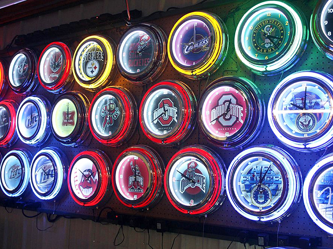 Time stands still yet glows bright! Sports-themed neon clocks that would make any man cave or garage bar instantly more impressive to visiting friends.