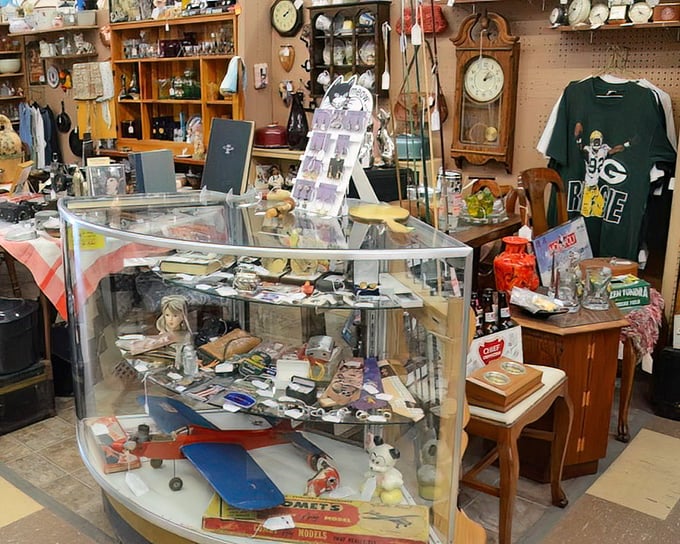 Every booth tells a different story&mdash;this one's packed with enough mid-century treasures to make Don Draper feel right at home.