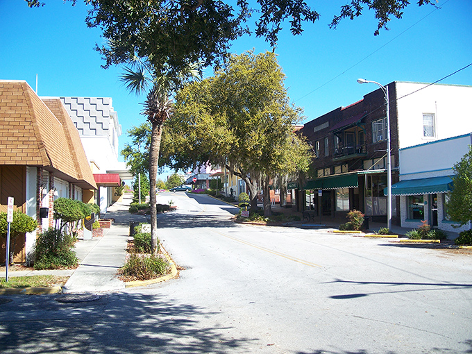 Haines City's pastel storefronts create a cheerful shopping experience. Central Florida charm without the theme park price tag!