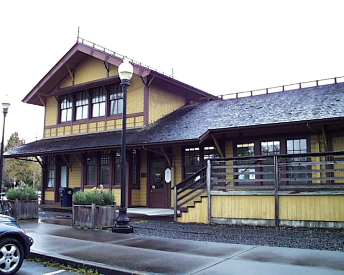 Springfield's City Hall welcomes residents with clean modern lines - government buildings don't have to be intimidating to be effective.