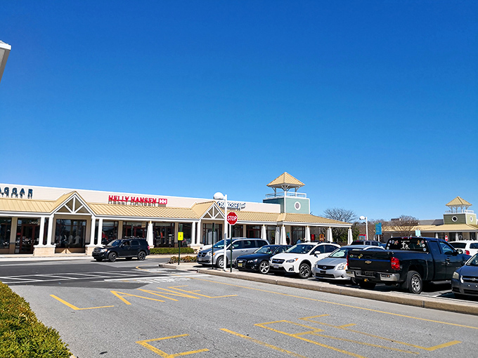 Sunshine bathes Tanger's pristine walkways &ndash; where smart shoppers find brand names without the brand-name prices.