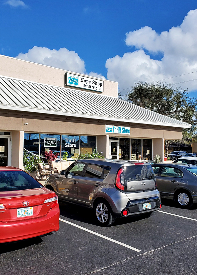 That white metal roof gleaming in the Florida sun &ndash; a beacon for savvy shoppers with champagne taste on a beer budget.