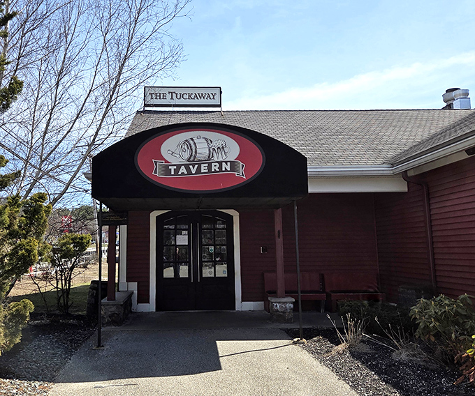 Winter, spring, summer or fall &ndash; this red beacon of beef excellence welcomes hungry New Hampshirites through every season.