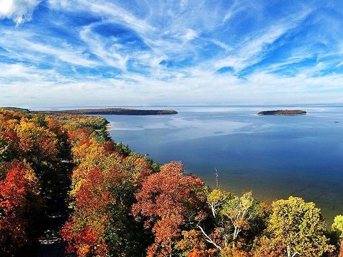 Fall foliage that makes New England postcards blush with envy. Door County's autumn palette transforms hillsides into a masterpiece worth framing.