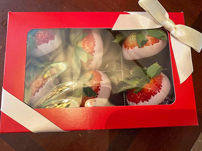Gift boxes that say "I love you" more eloquently than words&mdash;because nothing communicates affection like chocolate-dipped strawberries.