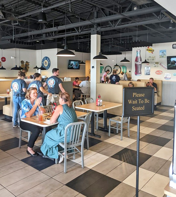 The dining room has that perfect buzz of conversation and clinking silverware&mdash;the soundtrack to good, honest eating that no playlist could improve upon.