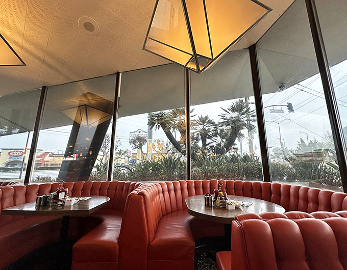 Those curved red booths against floor-to-ceiling windows create the perfect setting for people-watching, plane-spotting, and pancake-devouring.
