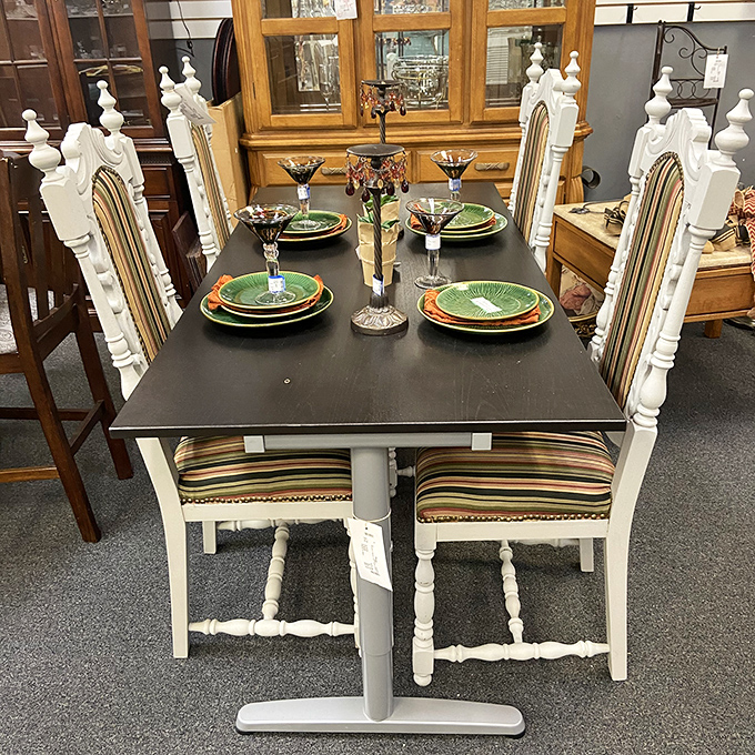 A dining set that says "Yes, I'm an adult who hosts dinner parties" without saying "I paid full retail and ate ramen for a month."