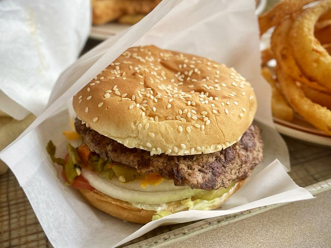 Not just a burger&mdash;a green chile revelation between buns that makes fast-food chains look like they're not even trying.