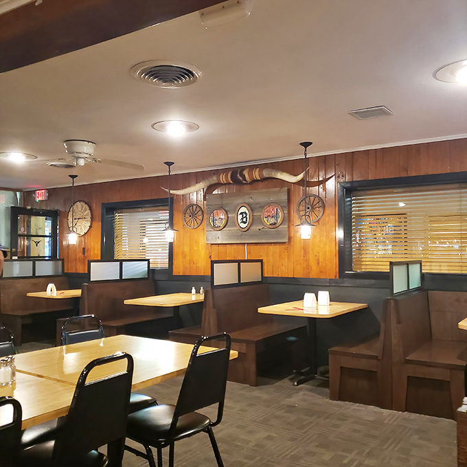 Wood paneling, comfortable booths, and just the right lighting&mdash;Bill's nails that elusive sweet spot between rustic charm and dining comfort.