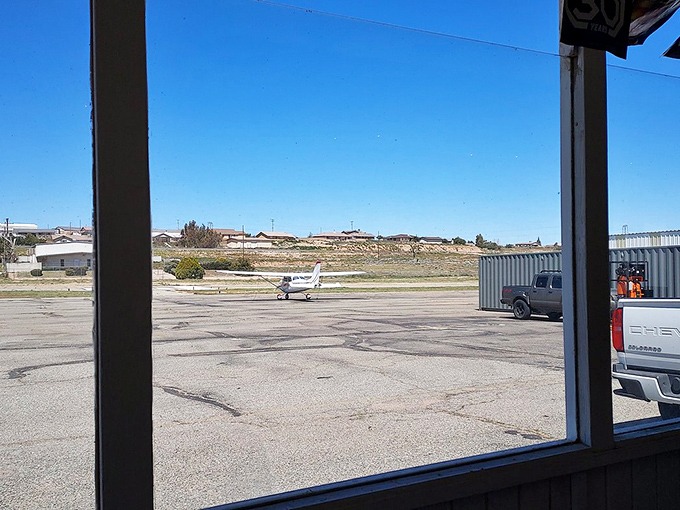 At Hesperia Airport, even the smallest planes get VIP treatment, and diners get dinner and a show.