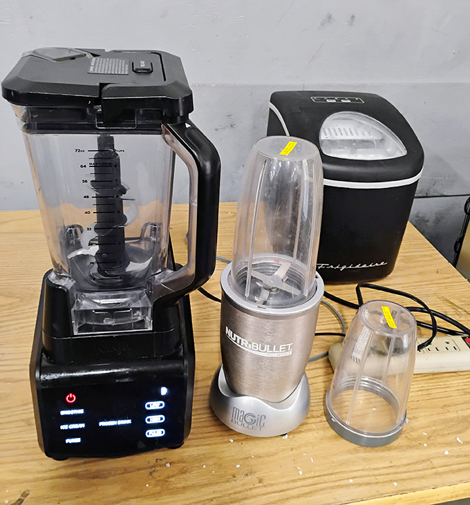 Kitchen appliances waiting for their second act&mdash;from smoothie-making stardom to ice-dispensing glory in someone's new kitchen.
