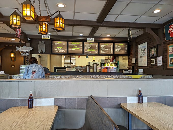 The ordering counter &ndash; where dreams become reality and the aroma of frying seafood makes the brief wait feel like delicious anticipation.