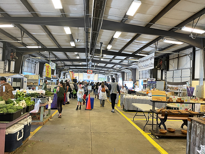 Charlotte's covered market: where vegetables pose prettily, waiting for their close-up. Fresh produce has never looked so photogenic.