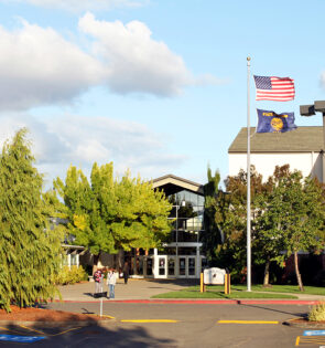10 Gorgeous Towns In Oregon Perfect For Weekend Getaways