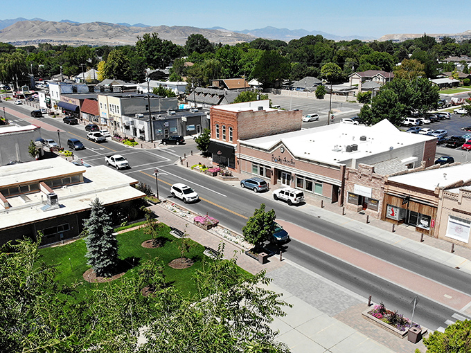 Lehi's perfect blend of old and new creates a storybook setting for modern retirement.