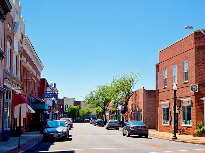 Cambridge's main street offers that perfect small-town tableau where Norman Rockwell would set up his easel today.