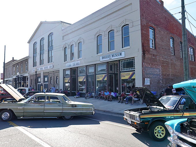 Downtown Fort Payne's museum celebrates local history with classic small-town pride. Where the past is always present!