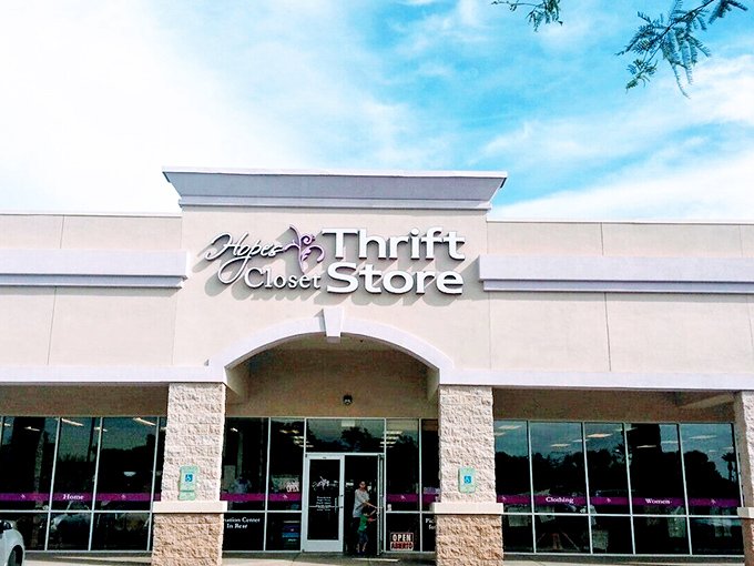 The desert palm stands guard outside Hope's Closet, where shopping and charity blend into a feel-good experience.