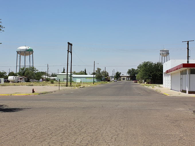 Desert sunsets and rock-bottom costs make this tiny town a retiree's best-kept secret.