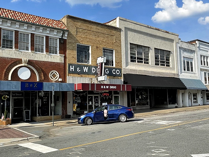 The stately government building in Newton reminds visitors that small towns take civic pride seriously. Impressive!