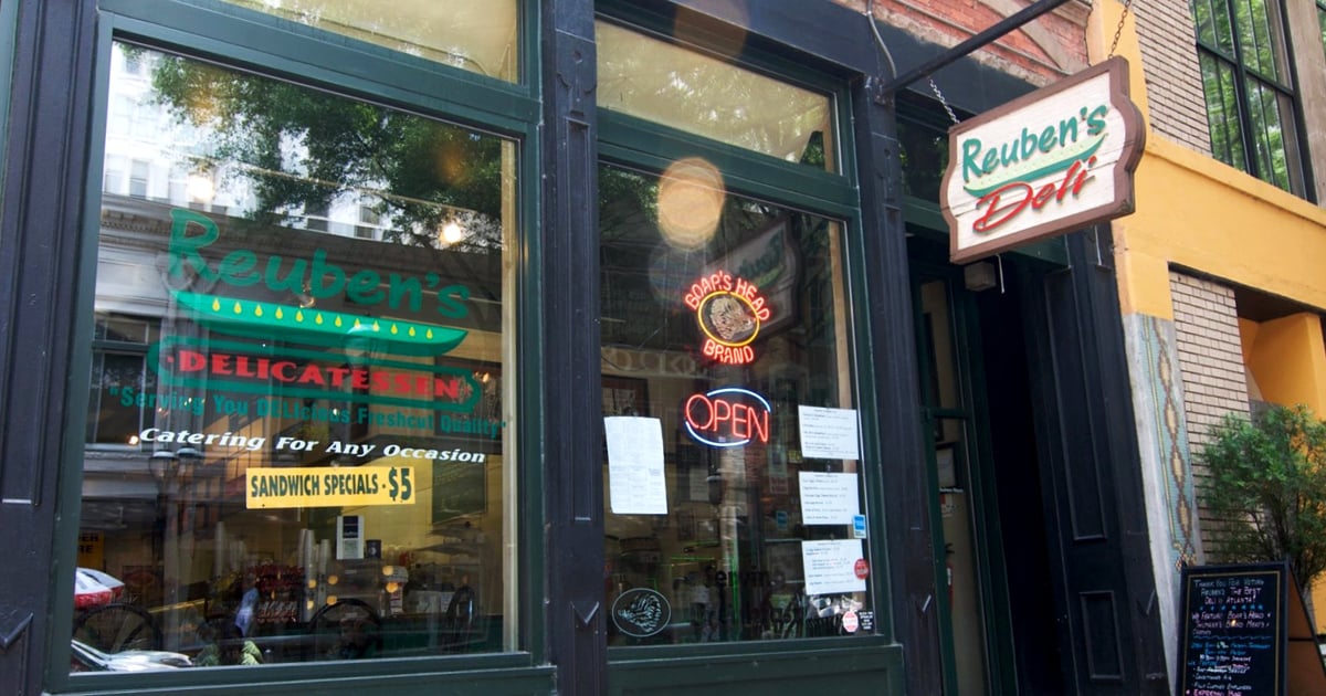 The Hot Dogs At This Deli In Georgia Are So Delicious, You’ll Dream ...