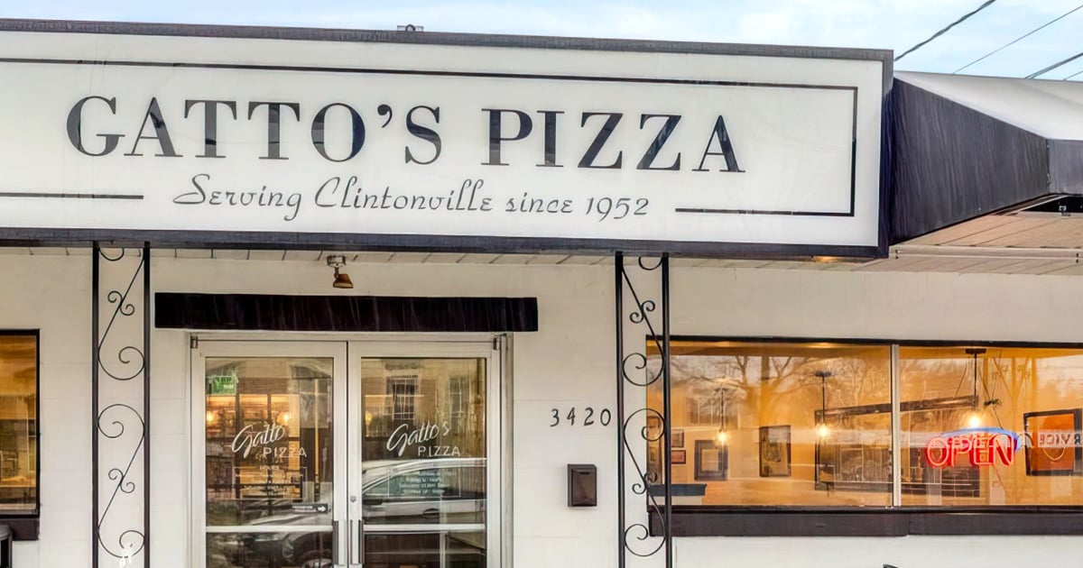 The BBQ Wings At This Pizza Parlor In Ohio Are So Good, They're Worth A ...