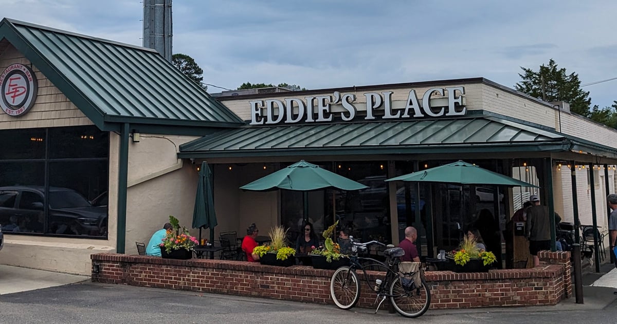 This Charming Restaurant In North Carolina Has Breakfast So Good, It ...