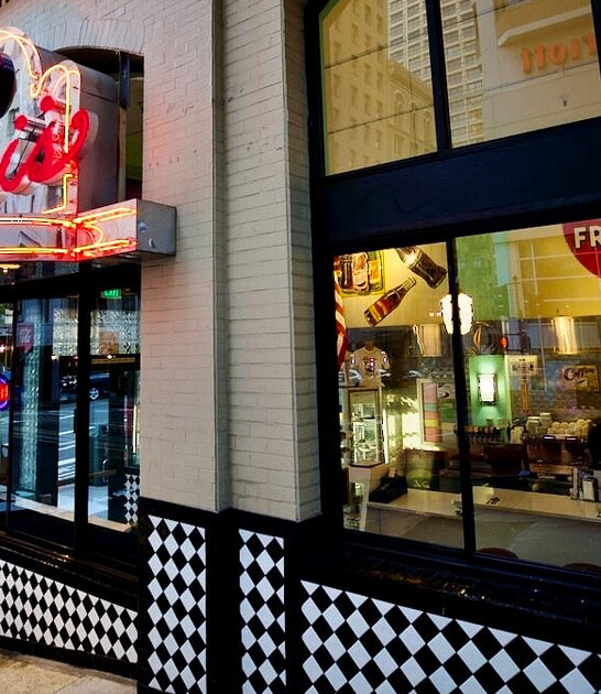 burgers fries kitschy california ftr