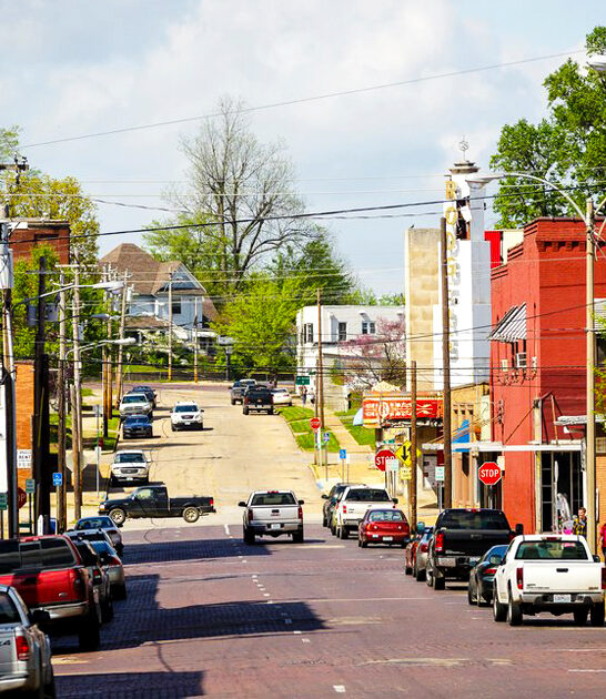 charming getaway town missouri ftr