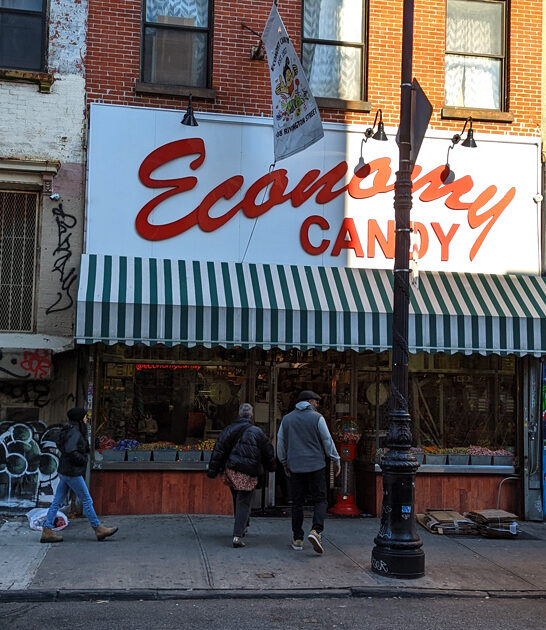charming store new york ftr