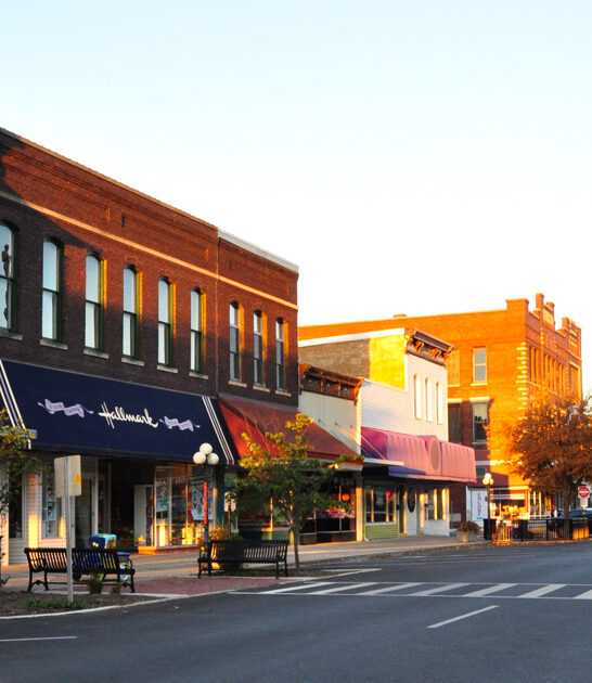 charming tiny town illinois ftr