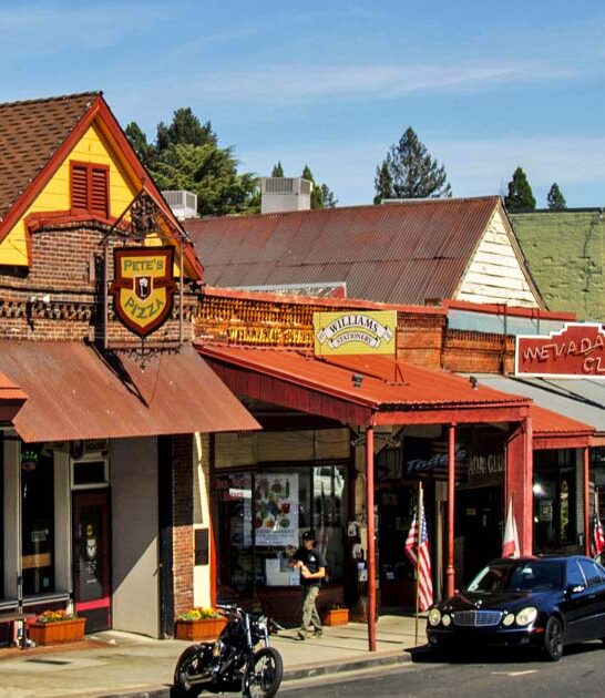 charming town california getaway ftr