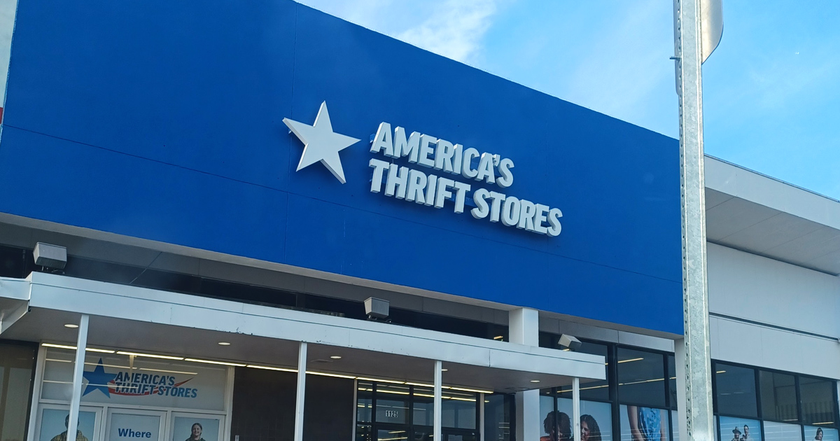 The Enormous Thrift Store In Alabama Where You Can Fill A Whole Cart ...