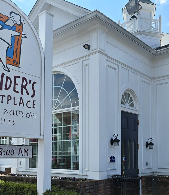 chicken unassuming restaurant michigan ftr