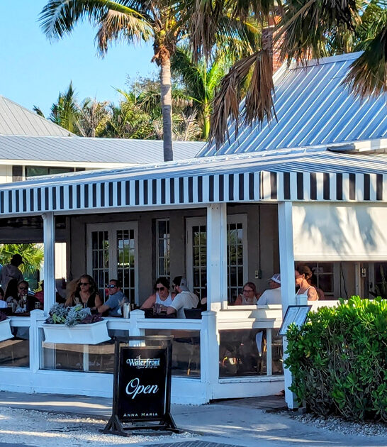 dreamy beachfront restaurants florida ftr