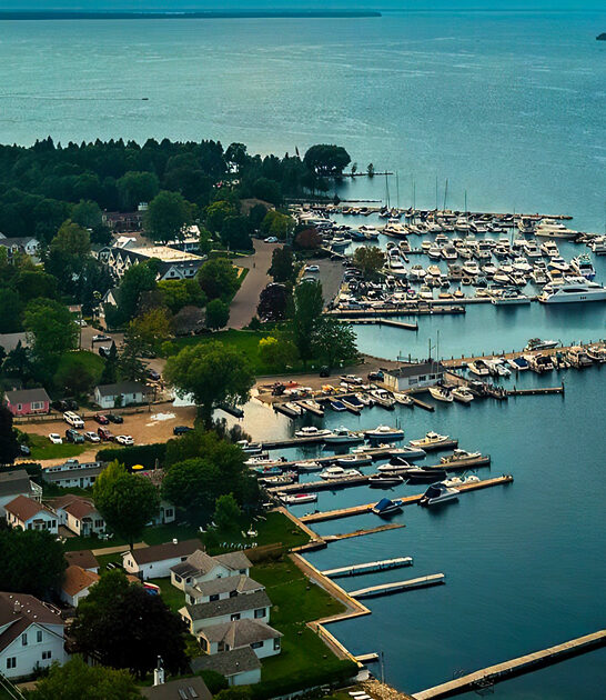 dreamy lakeside town wisconsin ftr