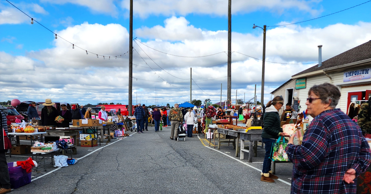The Massive Flea Market In Pennsylvania Where You’ll Find Rare ...