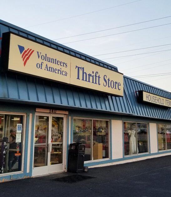 gigantic secondhand store michigan ftr