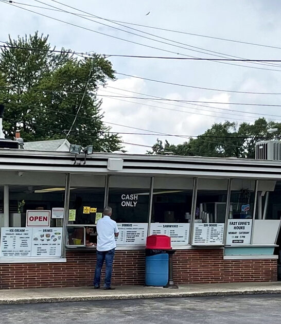 gizzards unassuming restaurant illinois ftr