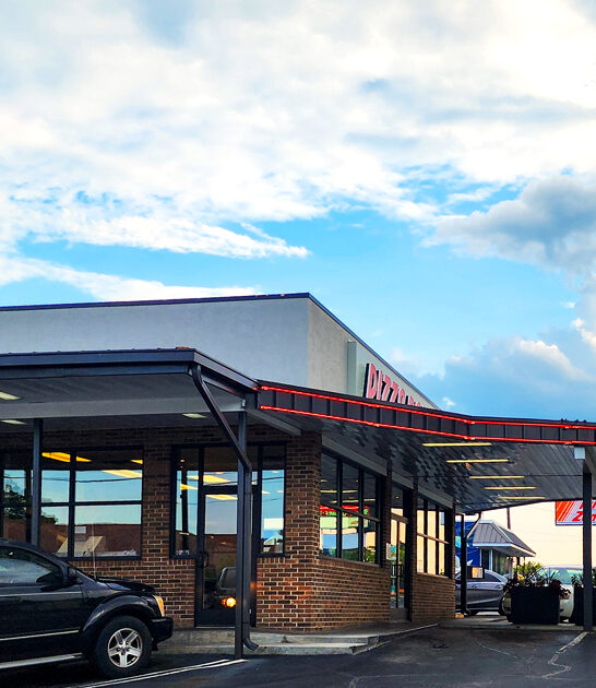 legendary pizza restaurants tennessee ftr