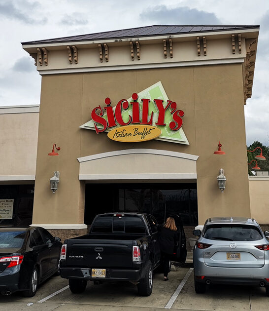 legendary restaurants mississippi pizza ftr