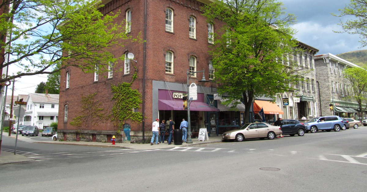 This Slow-Paced Town In Massachusetts Is Where You Can Leave It All Behind